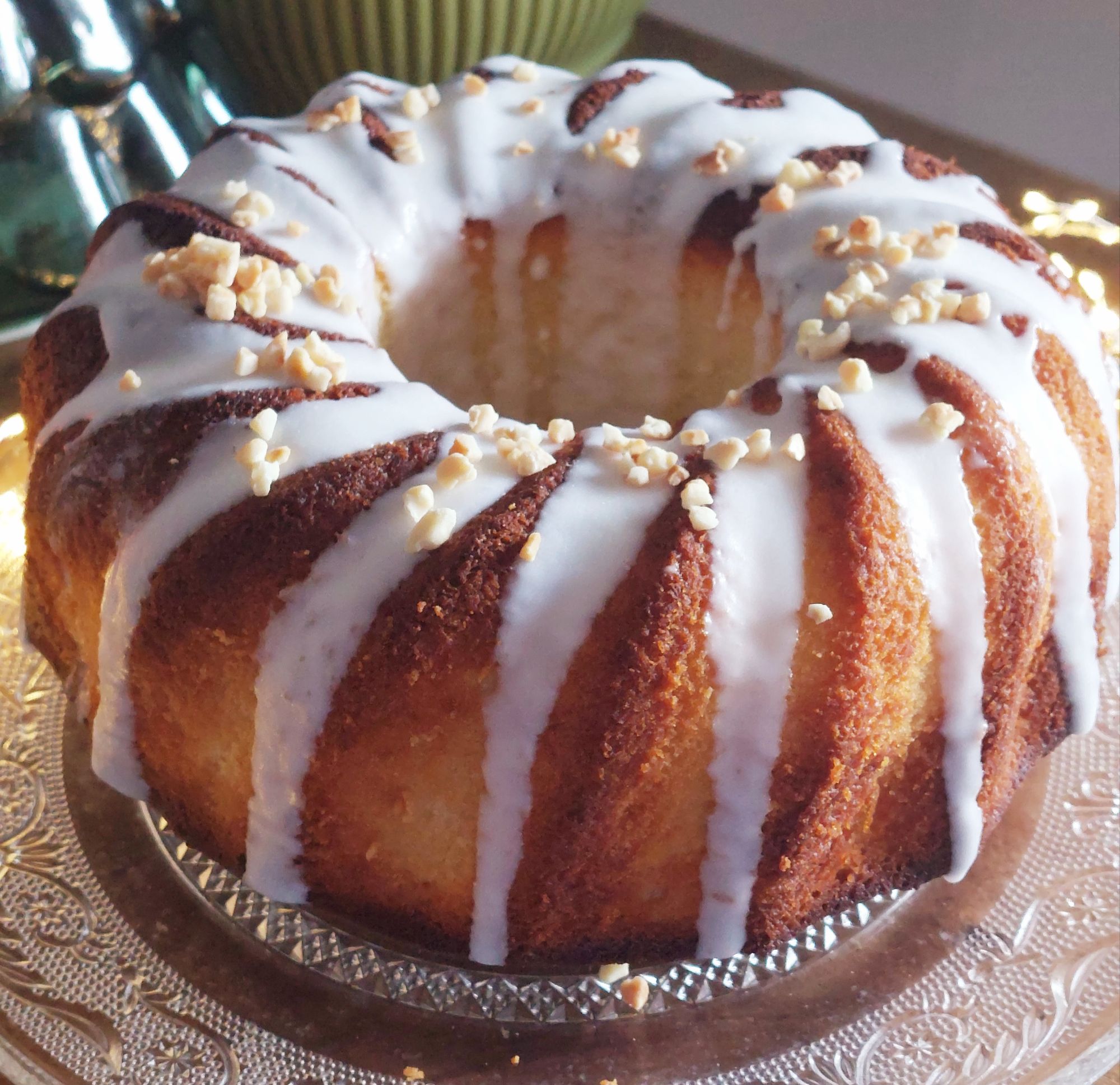 Fluffy Greek Lemon Cake - Foodzesty